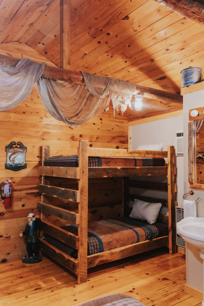 Fish Hook Cabin - Jack Pines Resort